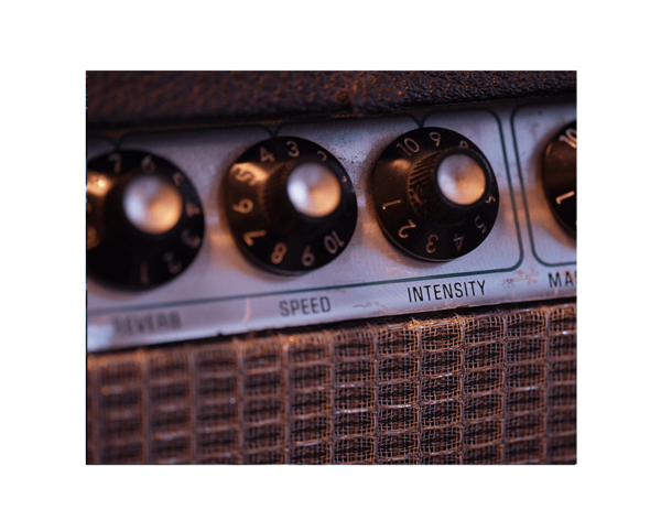 Desolate Guitars – e-instruments